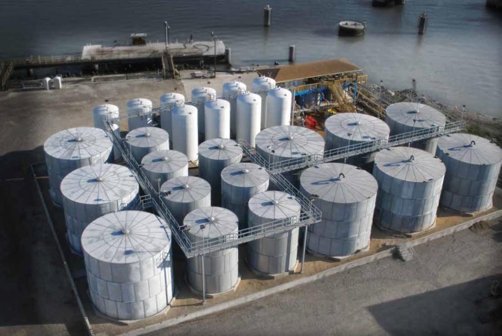Tanques de acero para almacenar agua o quimicos etc | Tubería Moreno